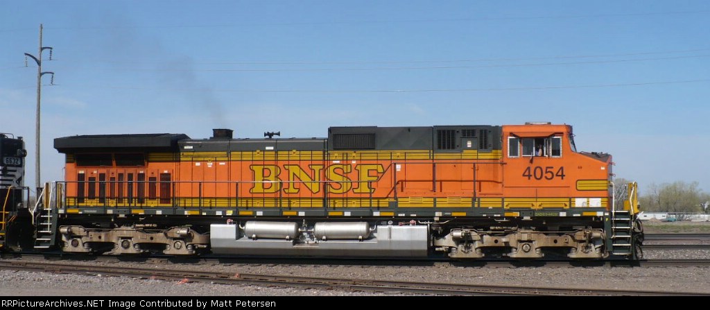 BNSF 4054
